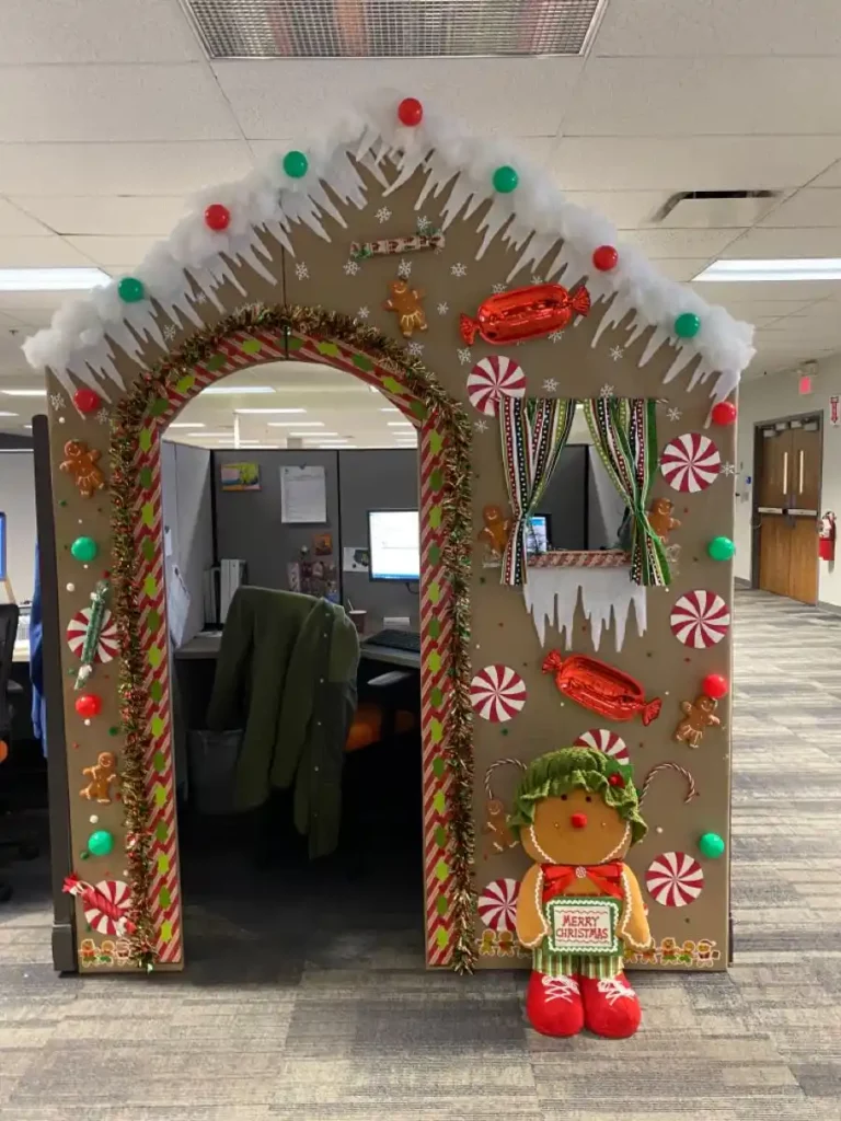 93 Festive Christmas Door Contest Ideas To Wow Your Office, School, And ...