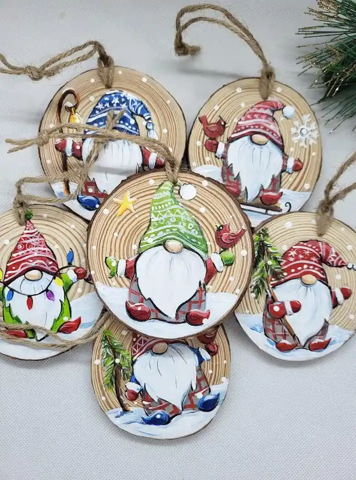 86 Easy Ornament Painting Ideas For Kids, Couples, And Aesthetic ...