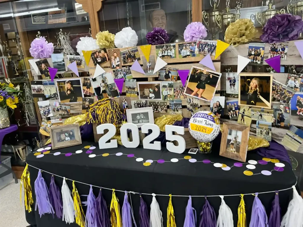 56+ Senior Display Table Ideas For 2025 – Simple, Sports And Cheer ...