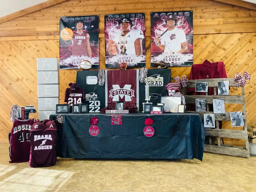 56+ Senior Display Table Ideas For 2025 – Simple, Sports And Cheer ...