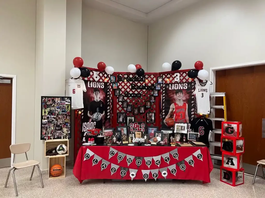 56+ Senior Display Table Ideas For 2025 – Simple, Sports And Cheer ...